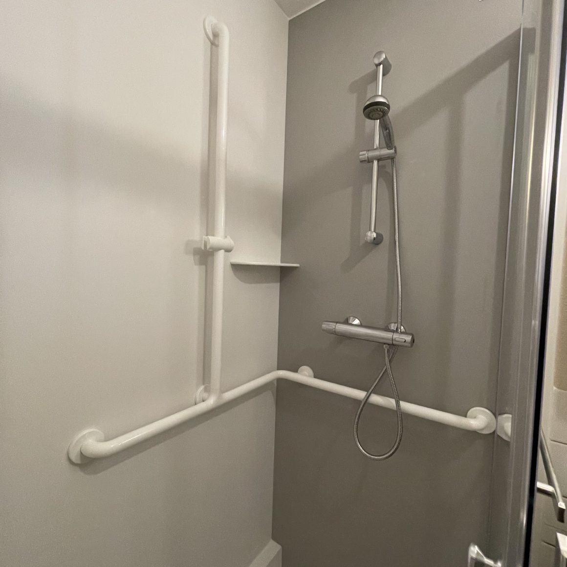 4 - DOUCHE pmr - Alobat Habitat